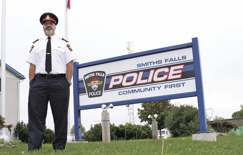 Smiths Falls police chief Mark MacGillivray retires