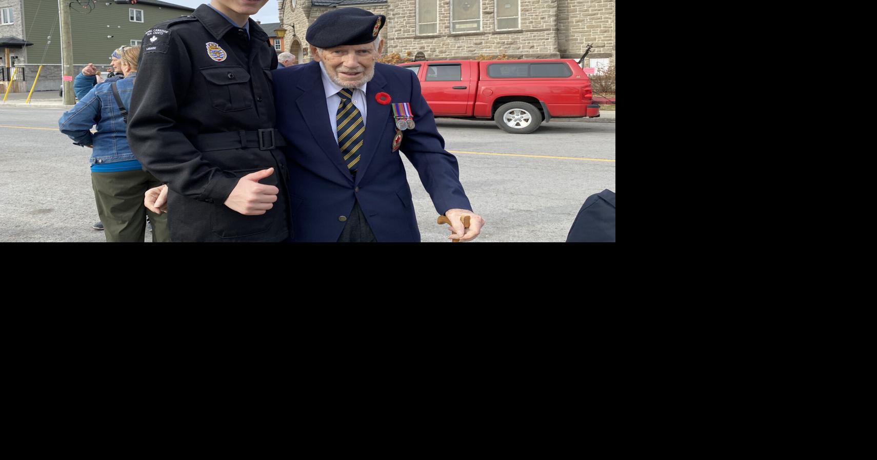 Cadet shakes hands with Second World War veteran