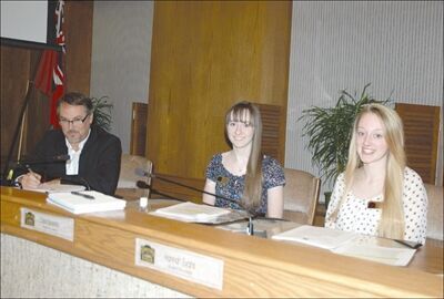 Two SFDCI students join Smiths Falls council to present youth voice at ...