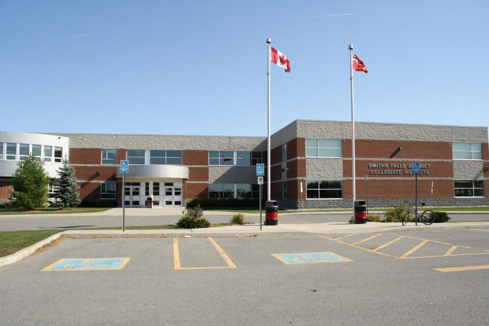 Smiths Falls District Collegiate Institute students participate in ...