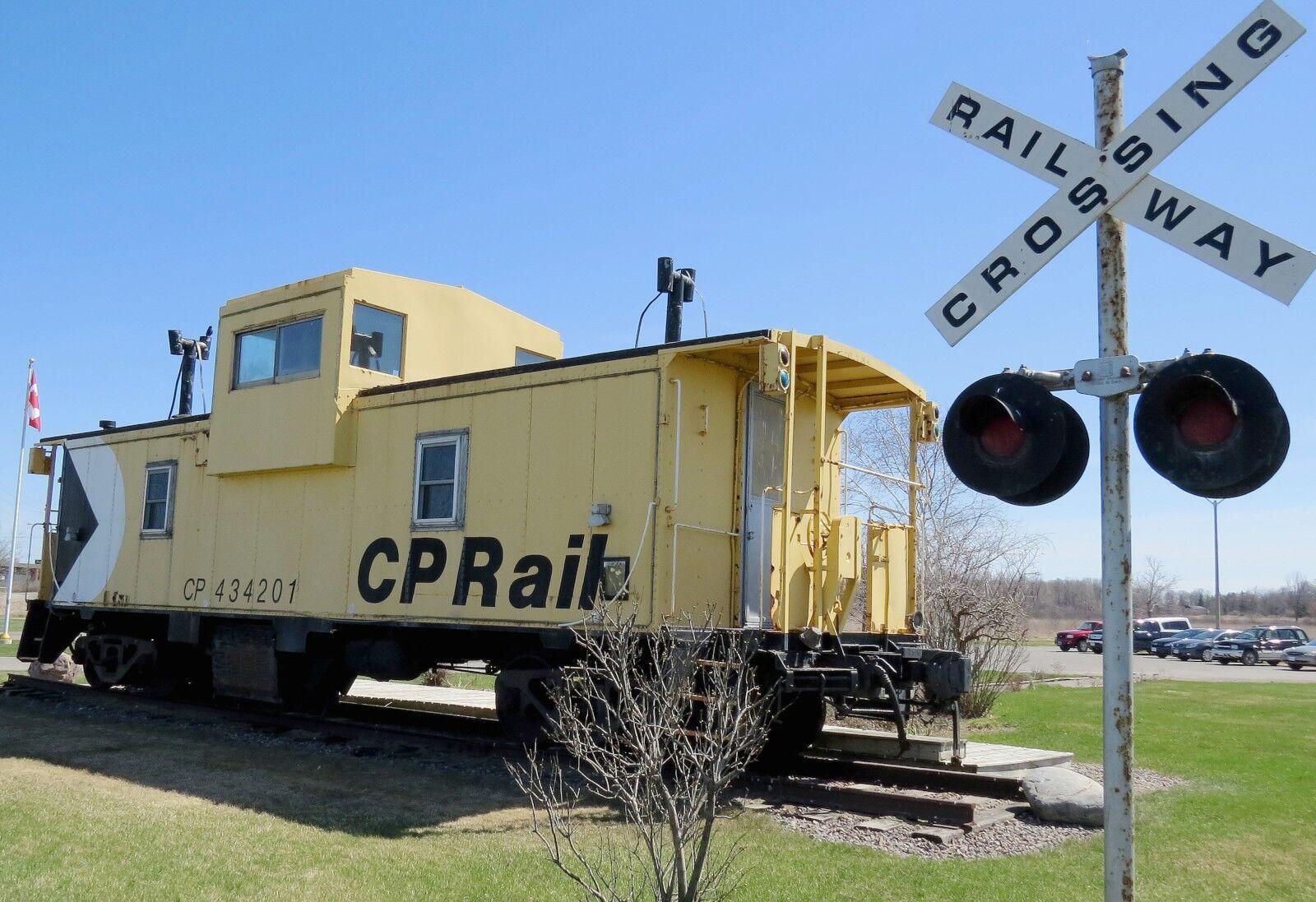 Renfrew caboose group on track for paint job