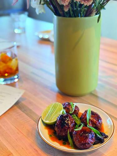 Take a photo tour of Tap & Bottle | News | insidetucsonbusiness.com