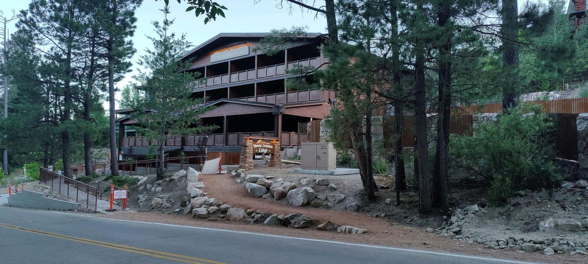 Lodge makes Summerhaven a community again | News | insidetucsonbusiness.com