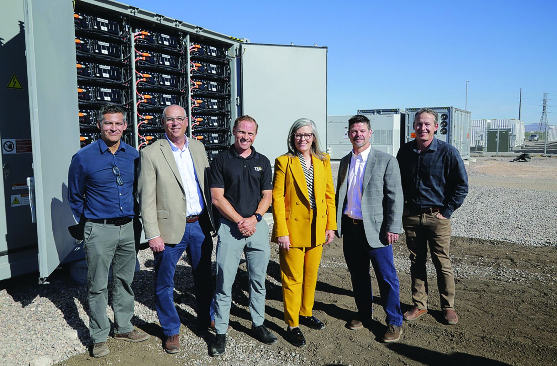 Hobbs tours new TEP battery system | News | insidetucsonbusiness.com