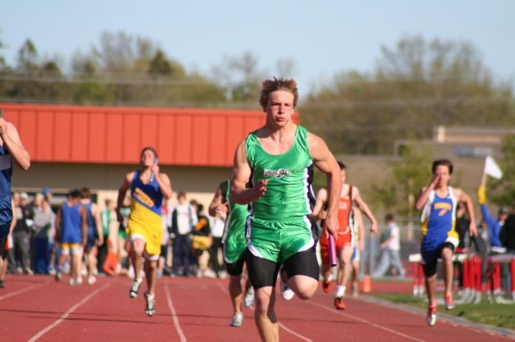 Track and field: athletes advance in 23 events | | isanti ...