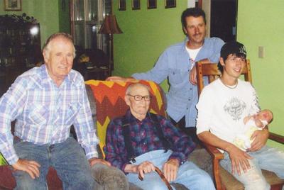 Five generations of Holter family gather for photo op | | isanti ...