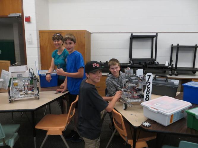 Students learn skills at robotics camp | News | isanti ...