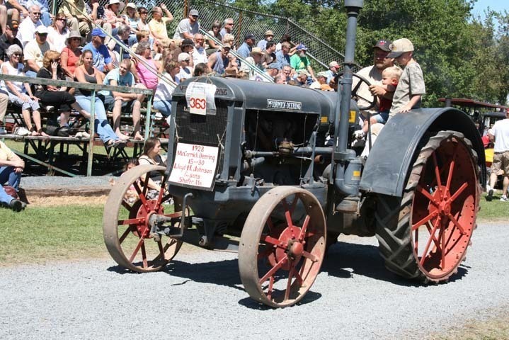Almelund Threshing Show | | isanti-chisagocountystar.com