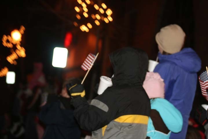 Snowflake Parade | | isanti-chisagocountystar.com