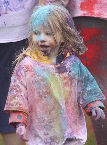 Braham Girls Scouts hope racers will be pickin’ up good vibrations ...