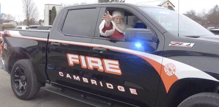 Minnco, firefighters, Santa pack holiday cheer for families in need ...
