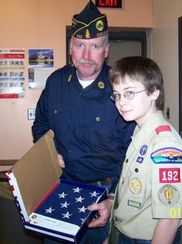 Scout Troop 192 accepts flag | | isanti-chisagocountystar.com