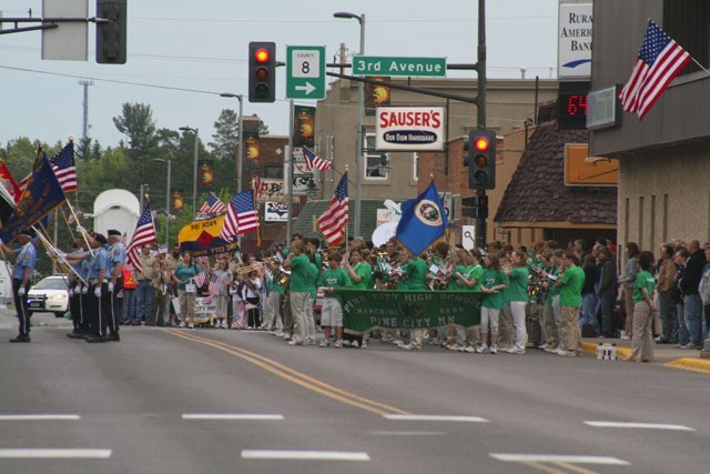 Pine City Memorial Day parade | | isanti-chisagocountystar.com