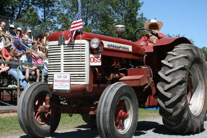 Almelund Threshing Show | | isanti-chisagocountystar.com