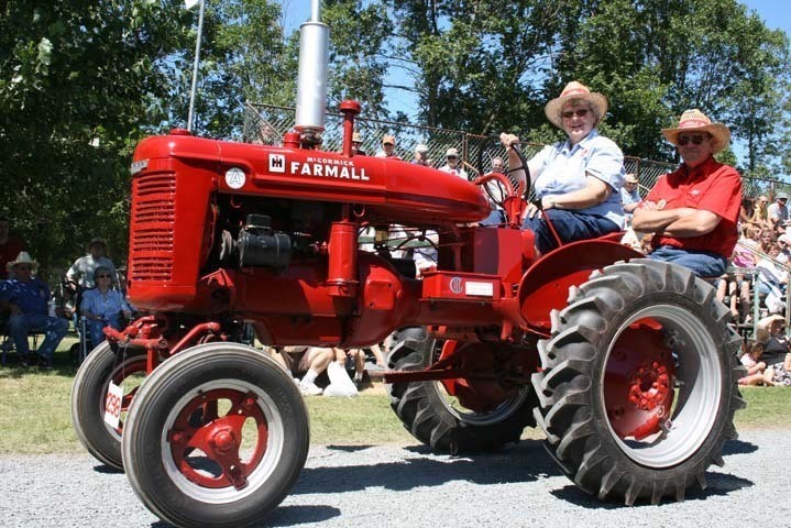 Almelund Threshing Show | | isanti-chisagocountystar.com