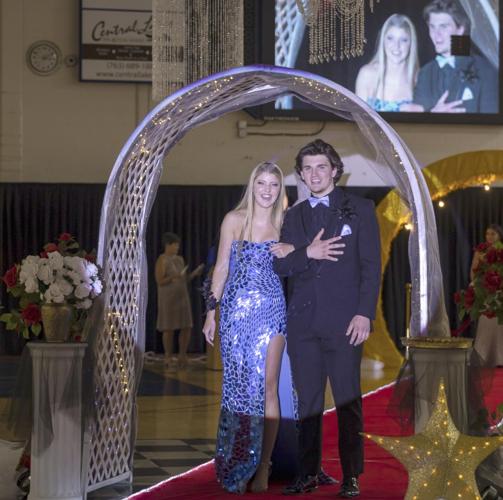 CIHS prom-goers give a nod to ‘Old Hollywood’ | News | isanti ...