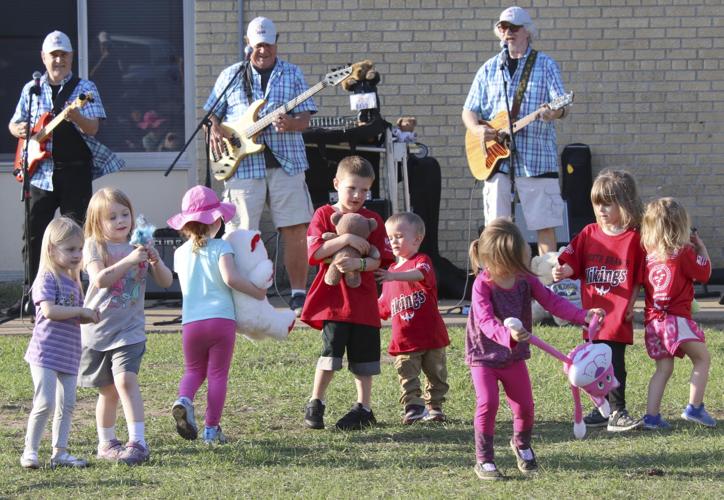 Teddy Bear Band gets kids movin’ and groovin’ | News | isanti ...