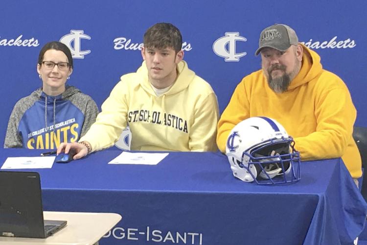 Trio of Bluejackets sign to play football in college | Local | isanti ...