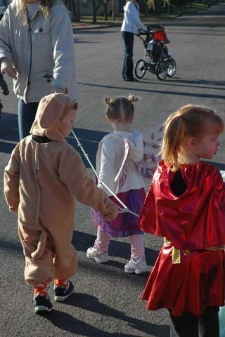 Heavenly Sunshine Halloween Parade | | isanti-chisagocountystar.com