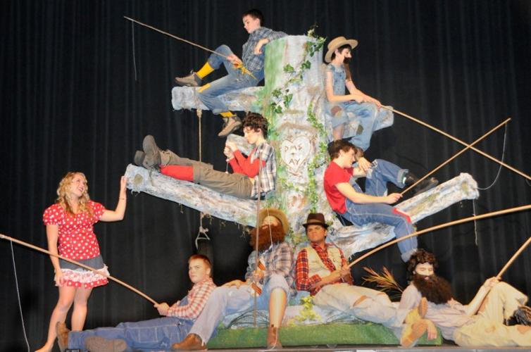 [photos] Cambridge-Isanti presents 'Li'l Abner' | | isanti ...