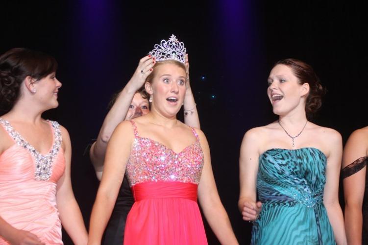 Cambridge Ambassadors crowned | News | isanti-chisagocountystar.com