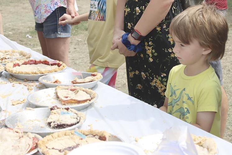 Braham Pie Day slices up delicious offerings | News | isanti ...