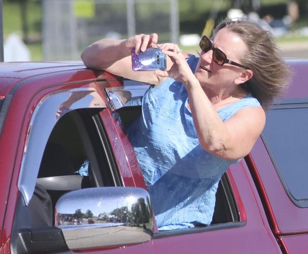 C-I Class of 2020 enjoys their moment in the sun | News | isanti ...