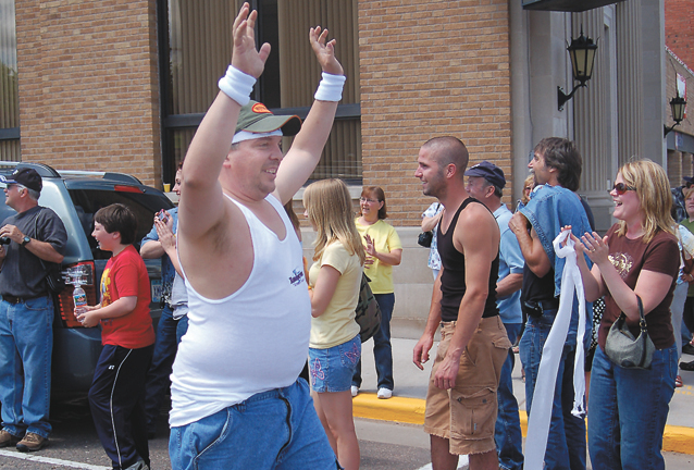 Fat men can run | | isanti-chisagocountystar.com