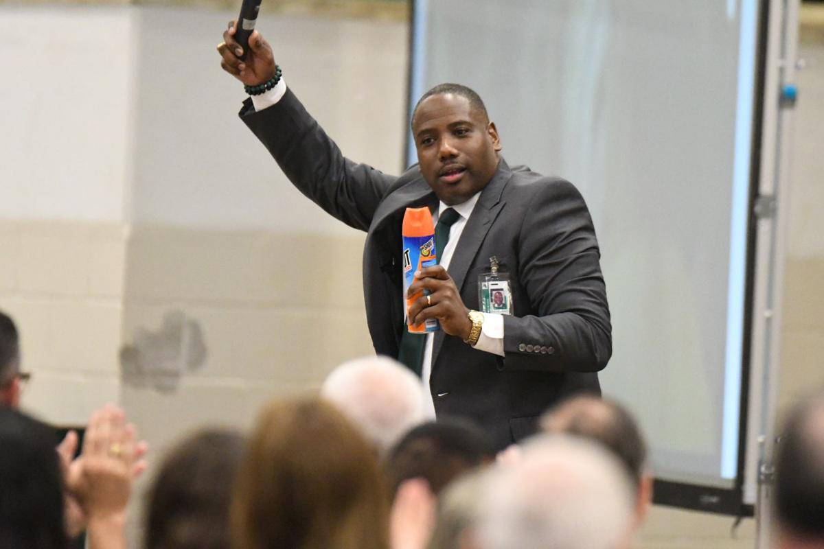 Huntsville school district employees tout improvement at annual ...