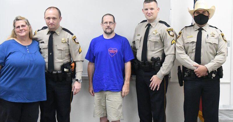 Walker County deputies receive award after saving man's life | Local ...