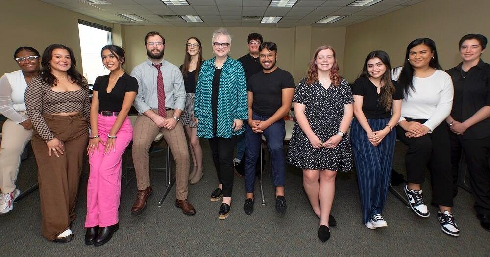 SHSU President returns to classroom roots | News | itemonline.com