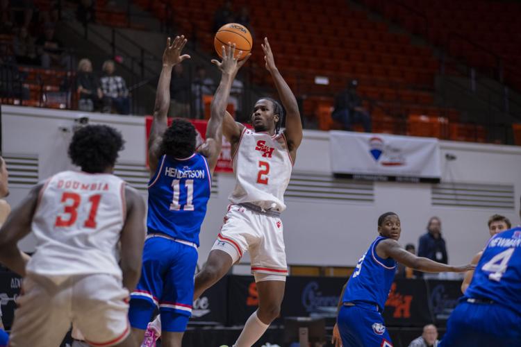IN PHOTOS: Sam Houston opens CUSA play against Louisiana Tech (Men's ...