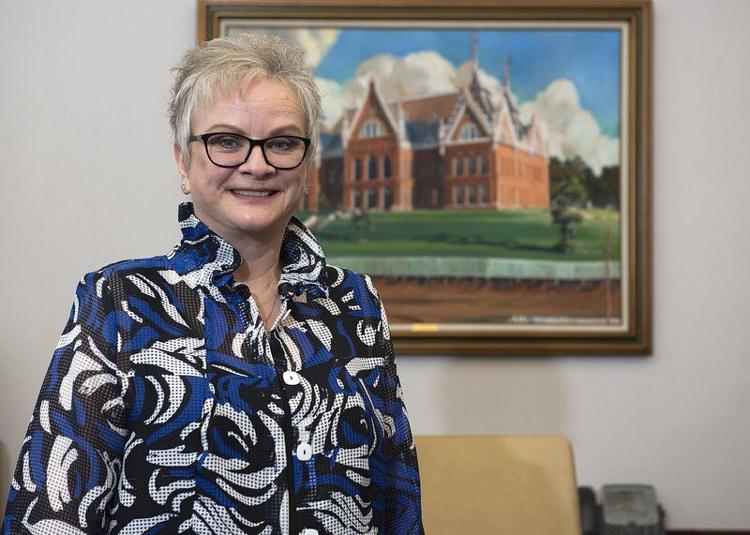 Alisa White begins role as SHSU president | Local News | itemonline.com