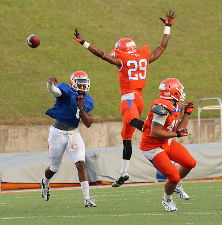 SHSU FOOTBALL — Bearkats offense, defense clash in intrasquad showdown ...