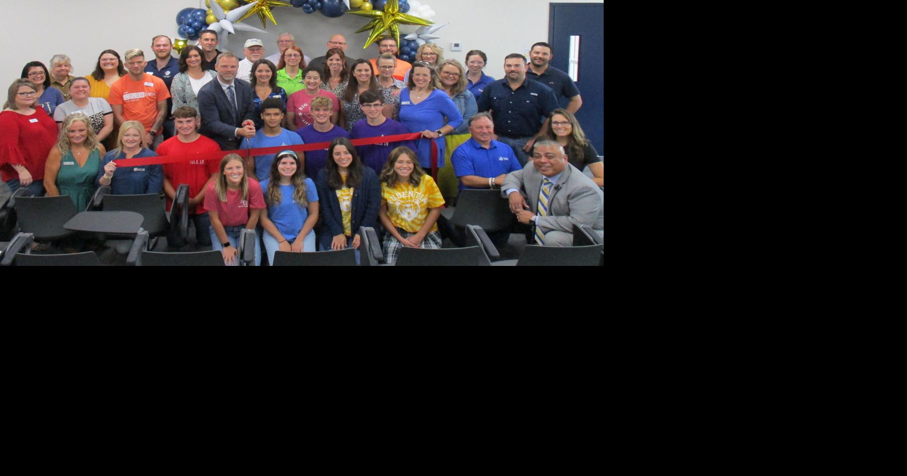 Alpha Omega Academy celebrates new addition | News | itemonline.com