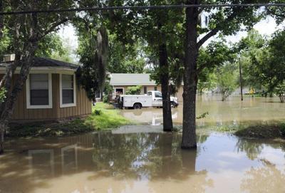Trinity River continues to rise near Riverside | Local News ...