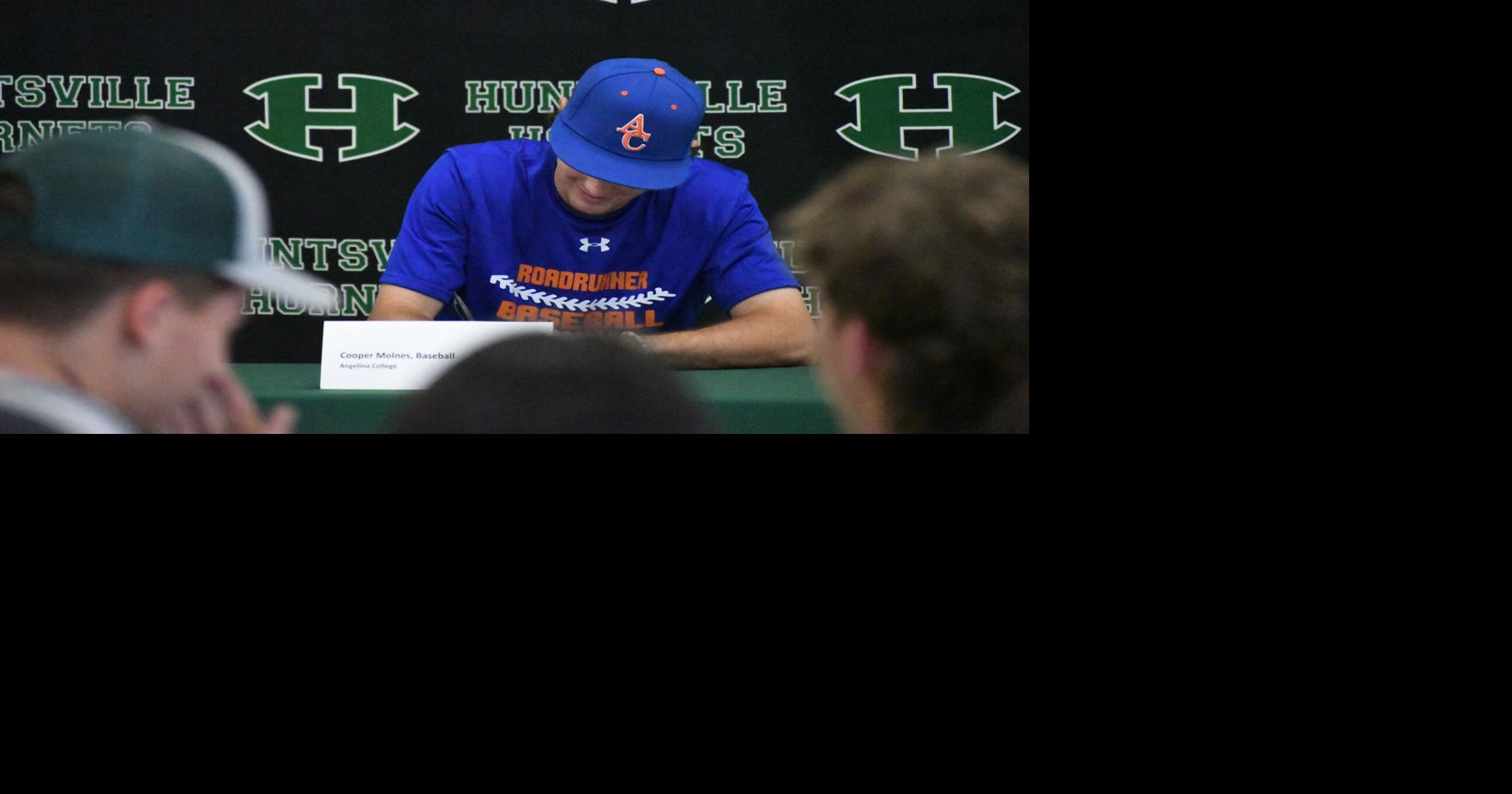 IN PHOTOS: Cooper Molnes Signing Day | | itemonline.com