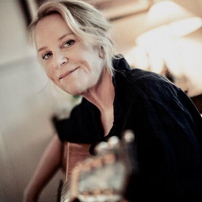 16 Million Records Later: Mary Chapin Carpenter & Shawn Colvin Play the ...