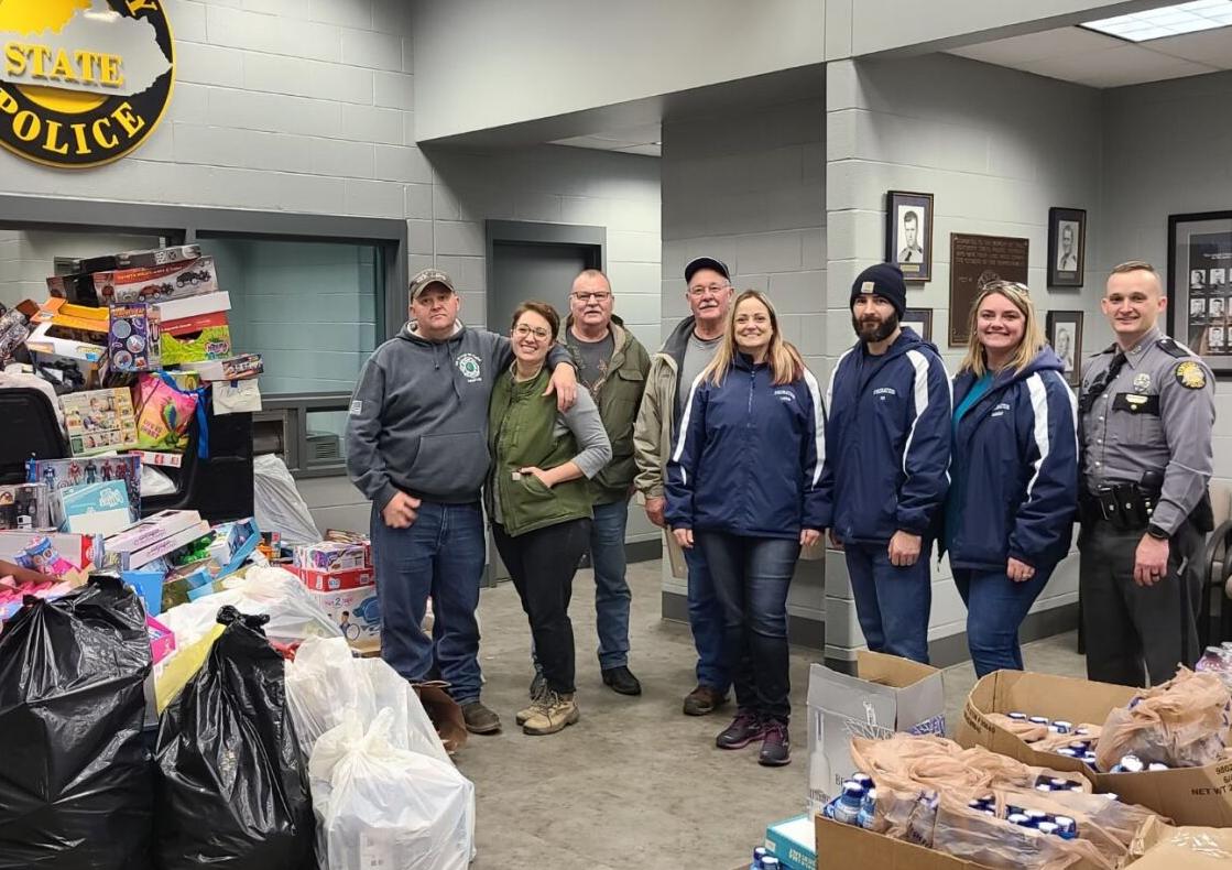 Winners Circle teams with cops, kids and toys | Candor | ithaca.com