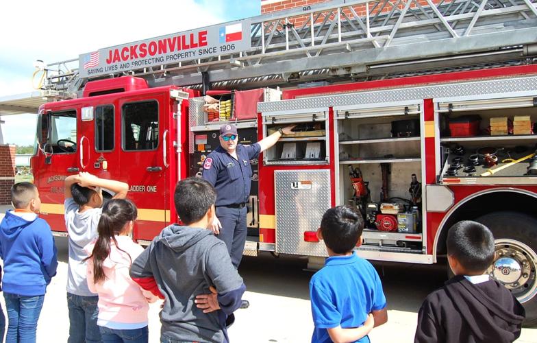 Jacksonville firefighters teach fire safety | Local News ...