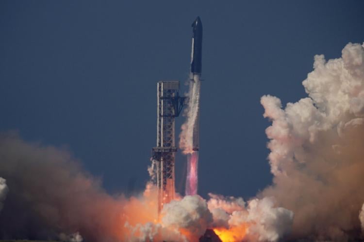 SpaceX launches its biggest, most beefed-up Starship yet on a test ...
