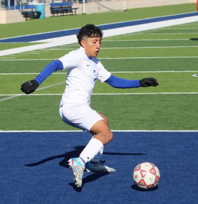 Nava named 16-5A Offensive Player of the Year, Lara earns Newcomer of ...