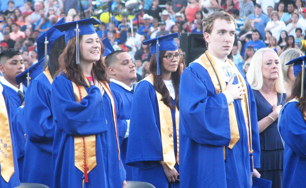 A new chapter begins for JHS graduates | News | jacksonvilleprogress.com