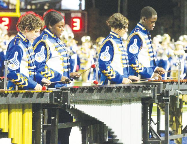 Charmers, band perform for the fans | News | jacksonvilleprogress.com