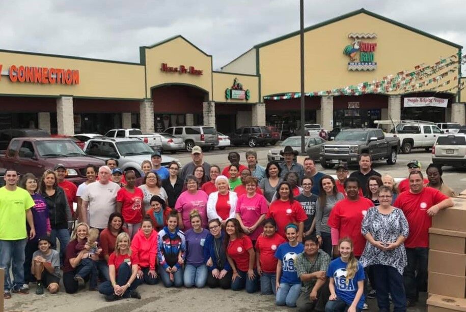 Under new ownership: Long-time manager takes over Super Gallo Mercado ...