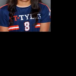 Jacksonville's Alexia Moreira scores her first goal of the season for ...