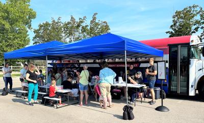 Mobile learning lab provides STEM activities | Local News ...