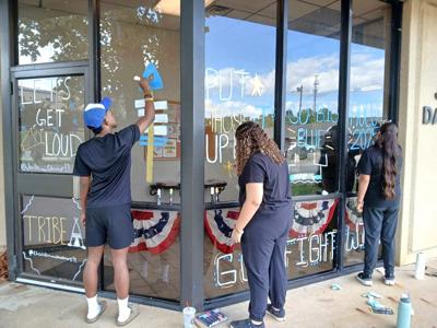 Jacksonville students decorate local storefronts for homecoming | Local ...