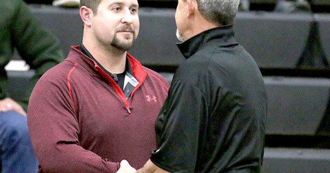 Glen Hicks' Wildcats top son Cole's Chiefs in coaches' first meeting ...