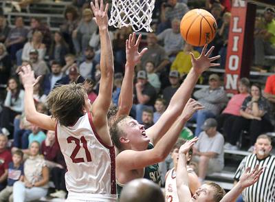 Vikings lock down rival for season-opening win | Sports | jcsentinel.com